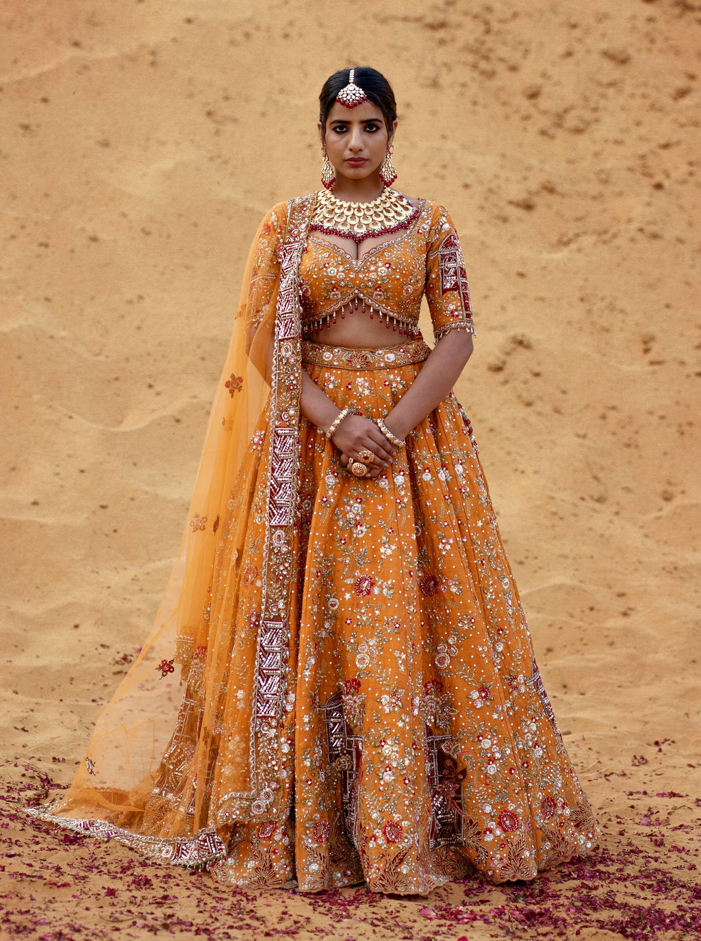 Hamida Banu Begum – Kapda Dori