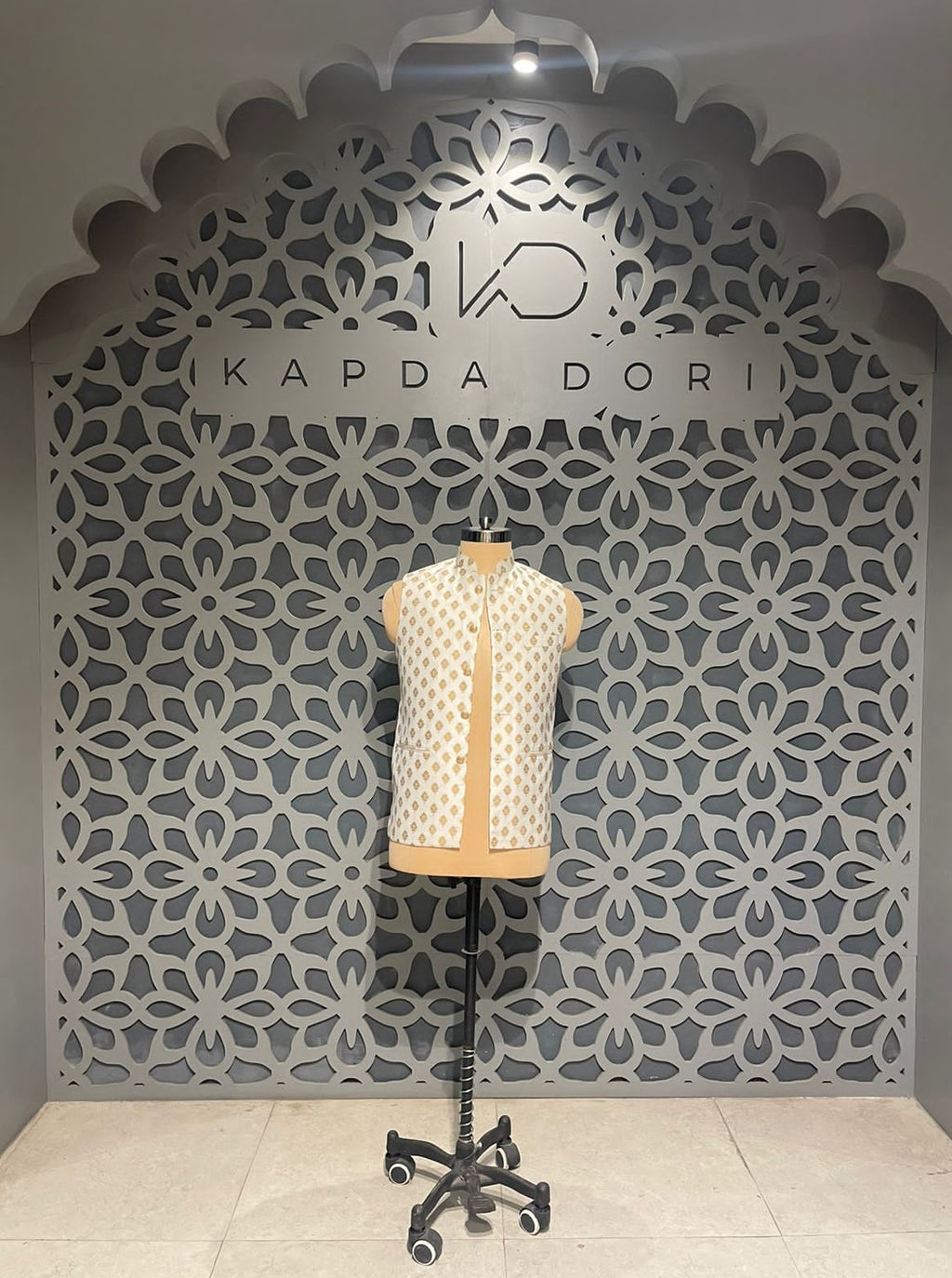 Snow Brocade Vest – Kapda Dori